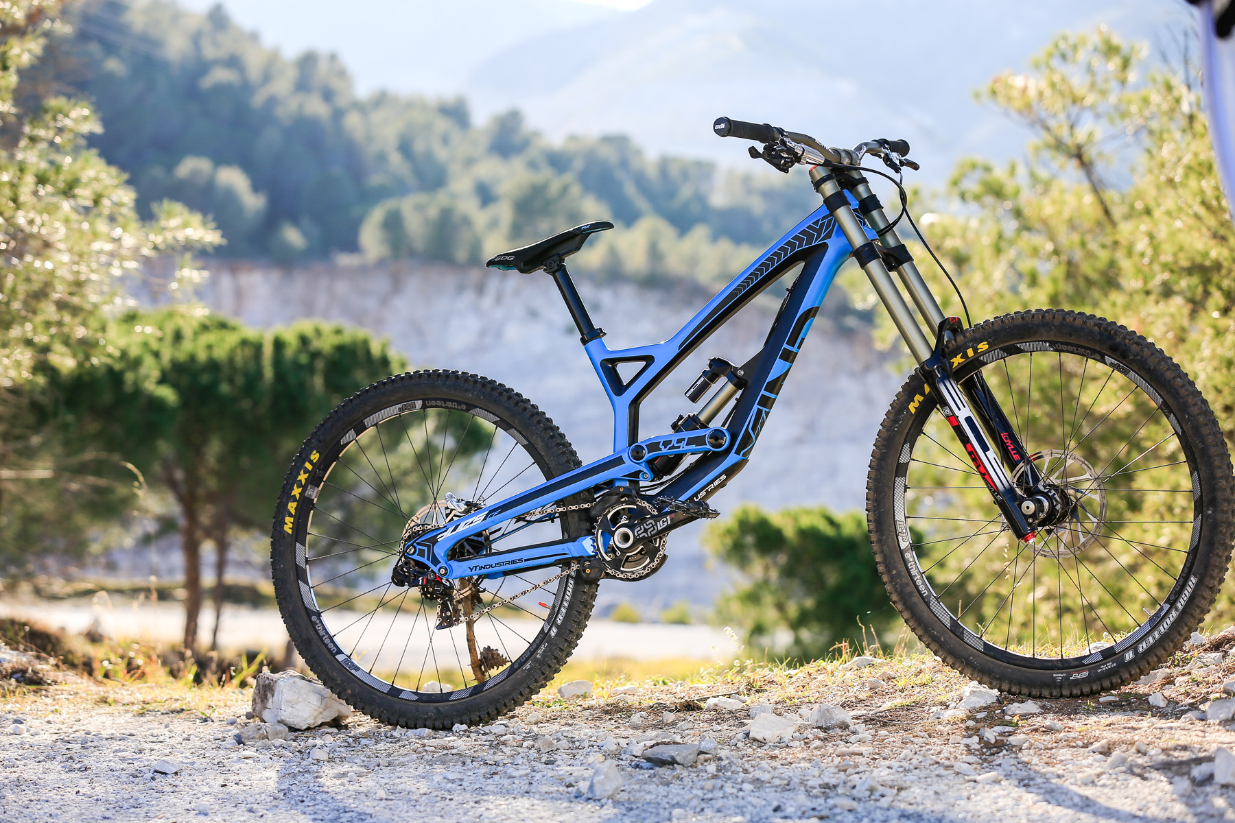 Im Test: YT TUES CF - Dirt Magazine DE